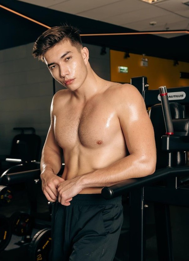 IKEMENTHAILAND รองพื้นสำหรับผู้ชาย หนุ่มหล่อ